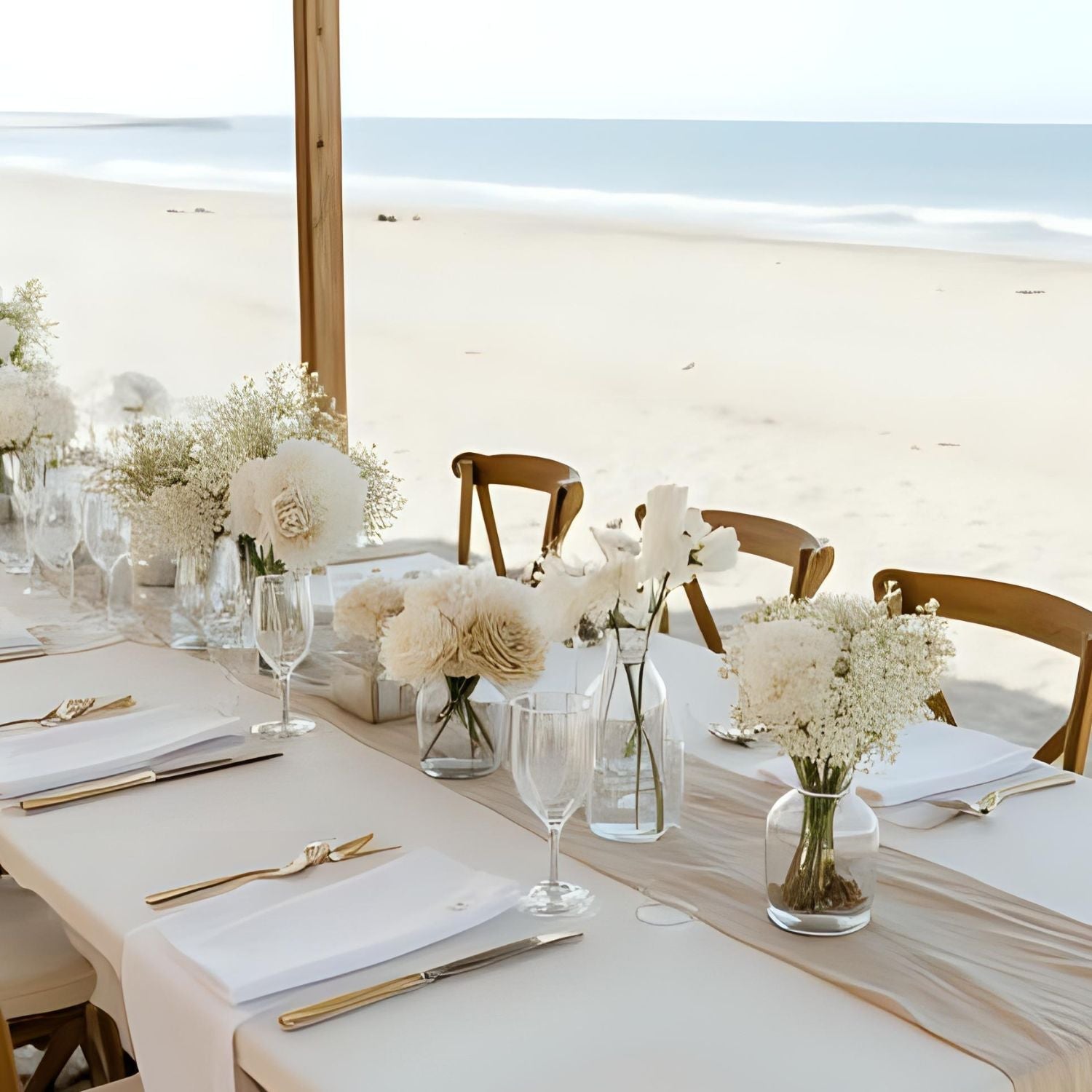 Dreamy Beach Wedding Table Decor Ideas | UK Coastal Style – The Wedding ...